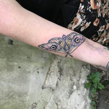 Tattoo Artist Mathilde Color Tätowierungen und Mandala Tattoos in Berlin